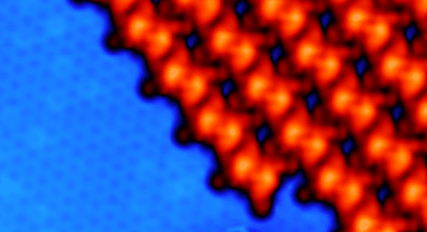 Molecules with a spin on a topological insulator: a hybrid approach to ...