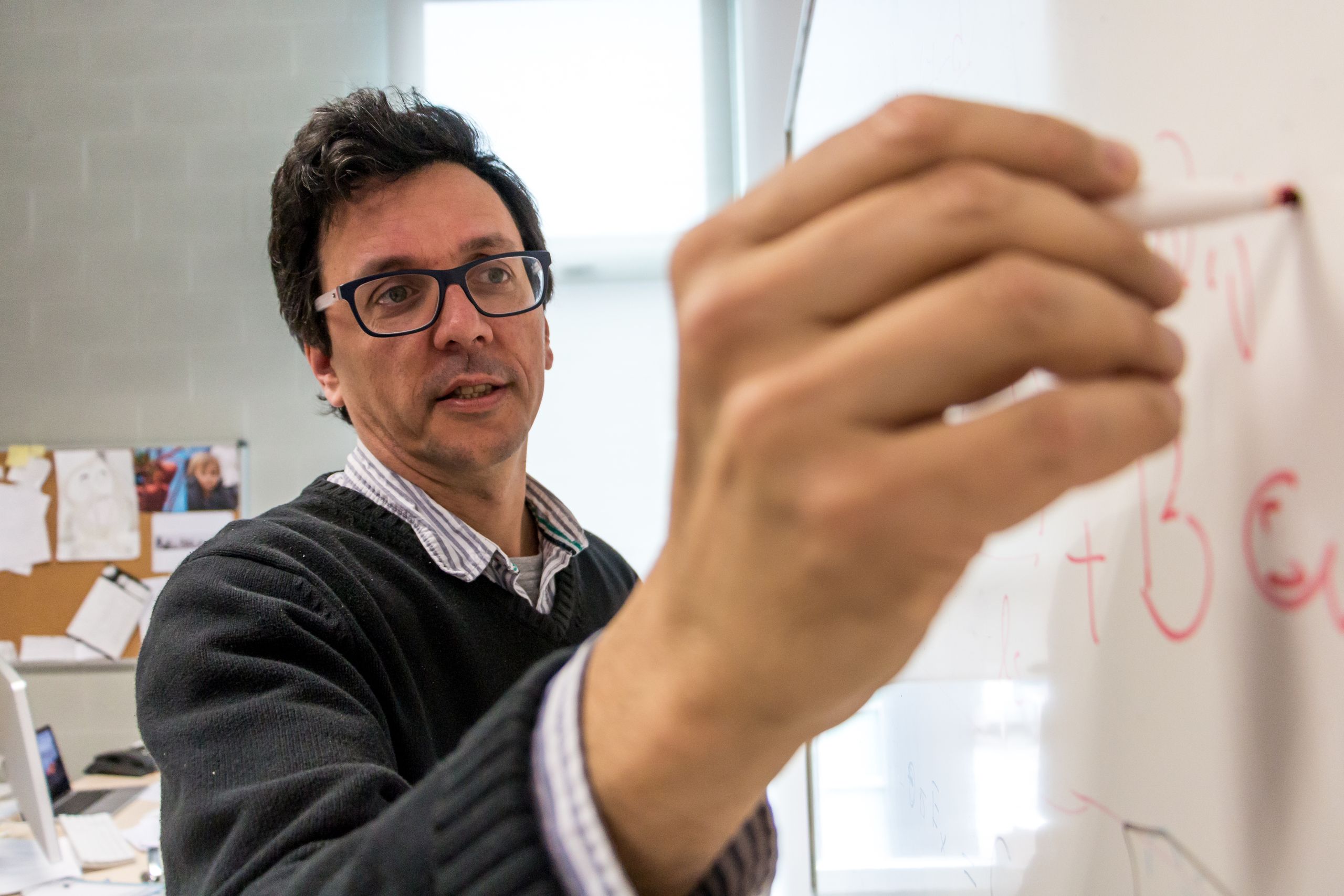A Josephson phase battery – CFM – Materials Physics Center