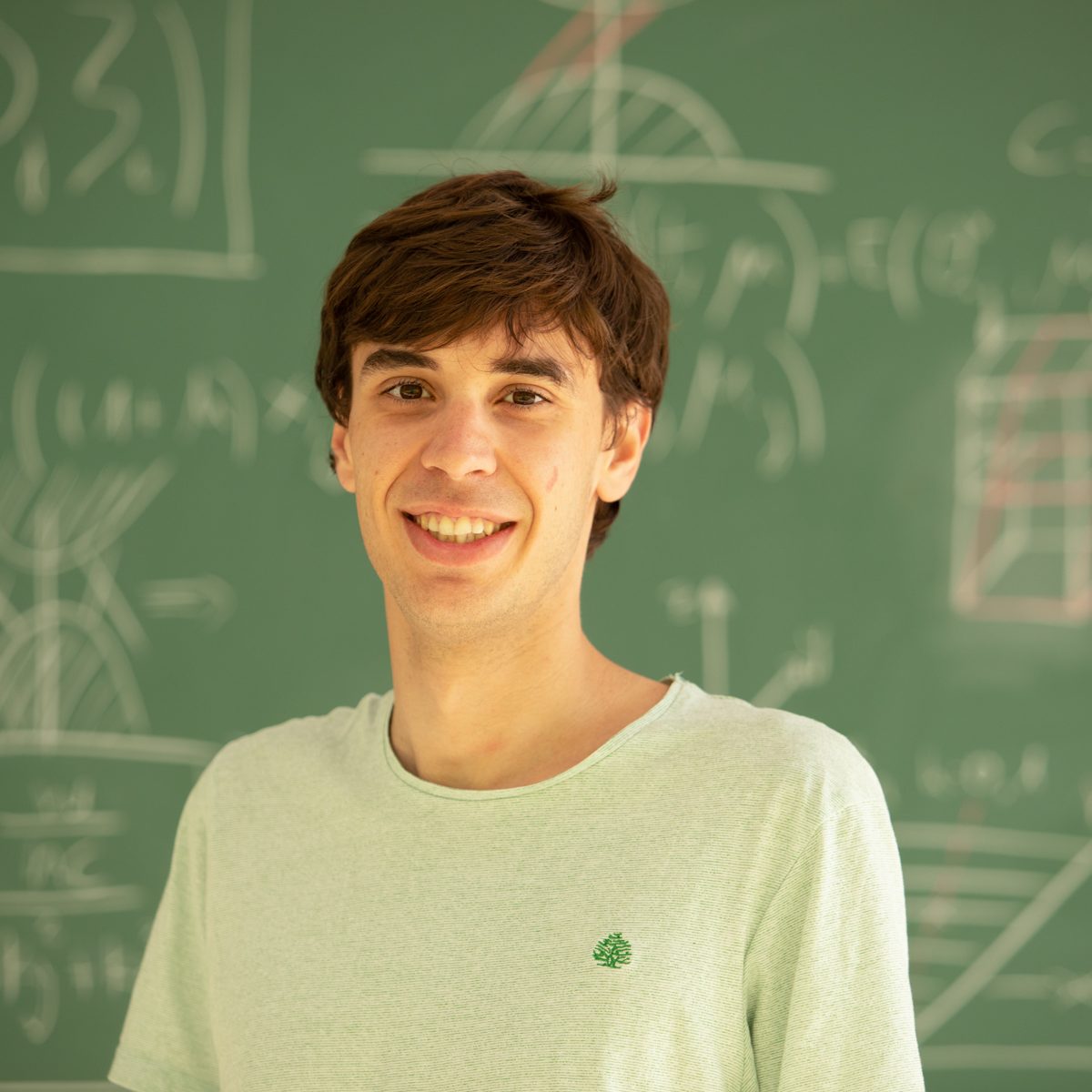 Researchers observe extremely squeezed directional THz waves in thin ...